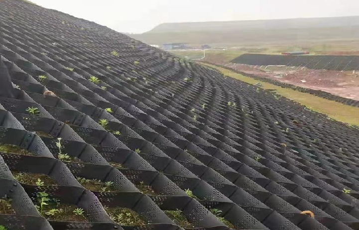 Geocell Retaining Walls: A Green Solution for Erosion Control